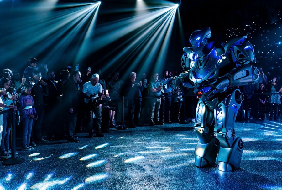 Titan the Robot Show and Robot Sophia